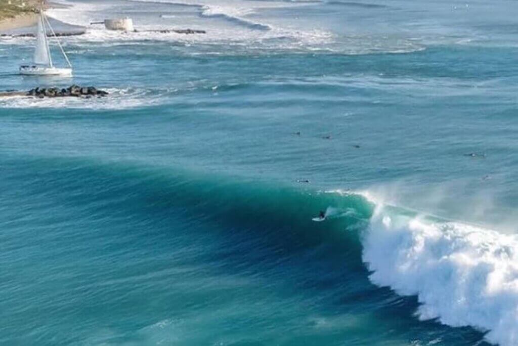 14 Best Surfing Beaches in Florida (2026) • Authentic Florida