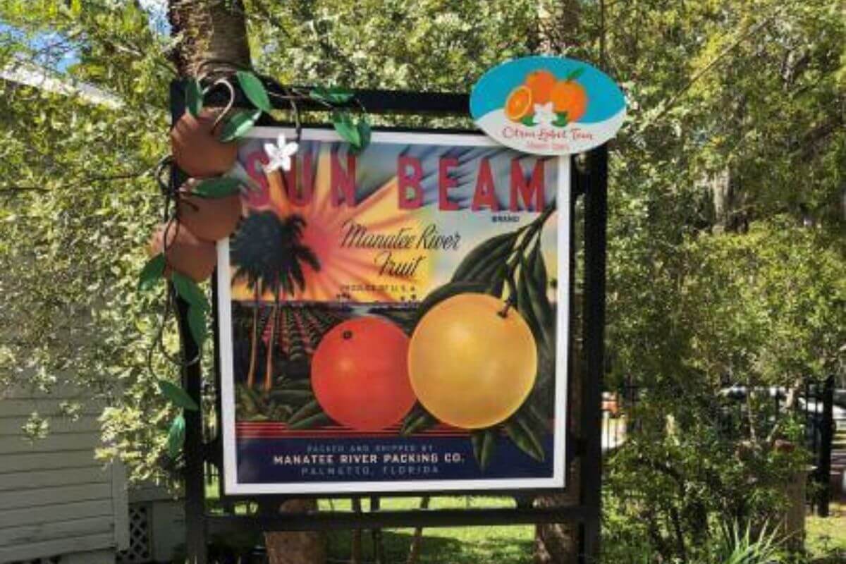 A Guide to 2026 Citrus Label Tours in Florida • Authentic Florida